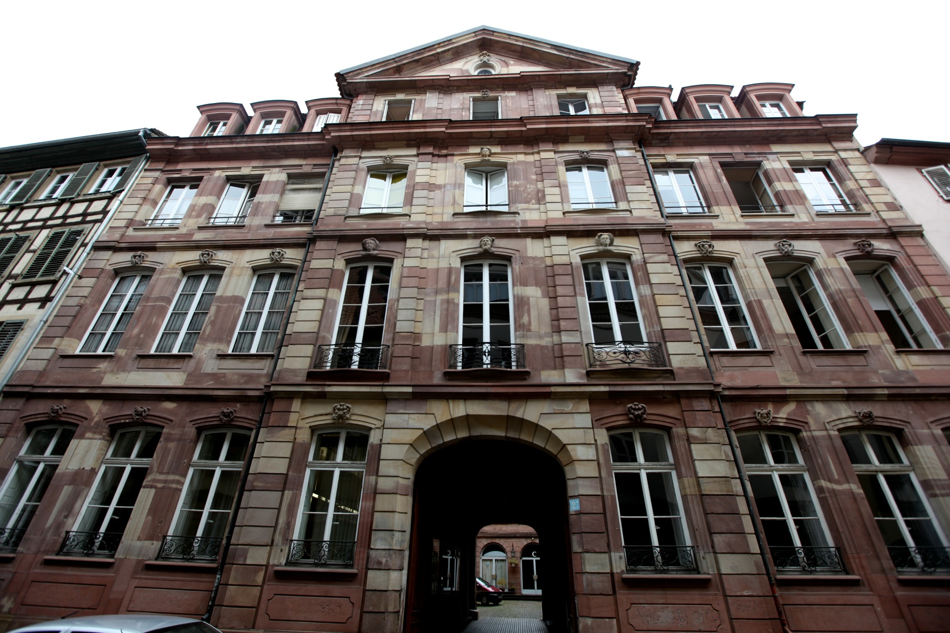 Juifs rue Des N 27 R PERTOIRE DES MASCARONS DE STRASBOURG DU XVIIIe Juifs rue Des N 27 R PERTOIRE DES MASCARONS DE STRASBOURG DU XVIIIe
